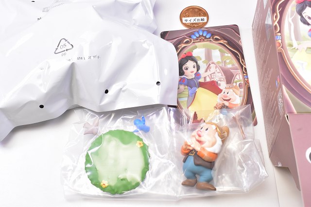 POPMART DISNEY Snow White Classic Series [2.Snow White and Happy ...
