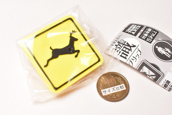 Sign Smartphone grip [5.Warning sign [animals may jump out]] – toysantajp